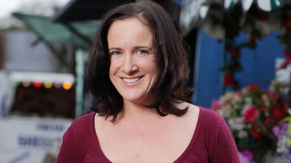 Julie Perkins – WalfordWalk.com